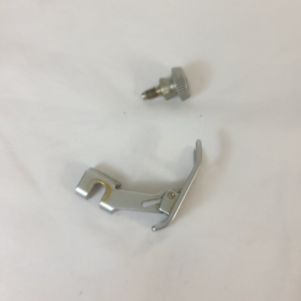 Singer 417 Sewing Machine Part Presser Foot w/ Screw | eBay