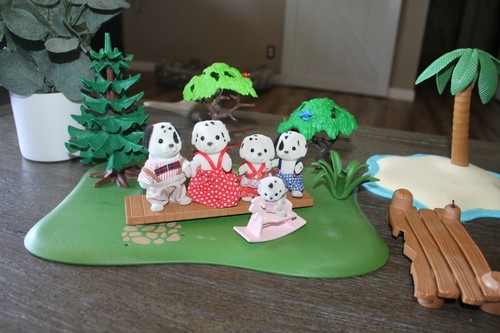 Sylvanian Families Calico Critters DALMATION FAMILY AND BABY BEAUTIFUL ...