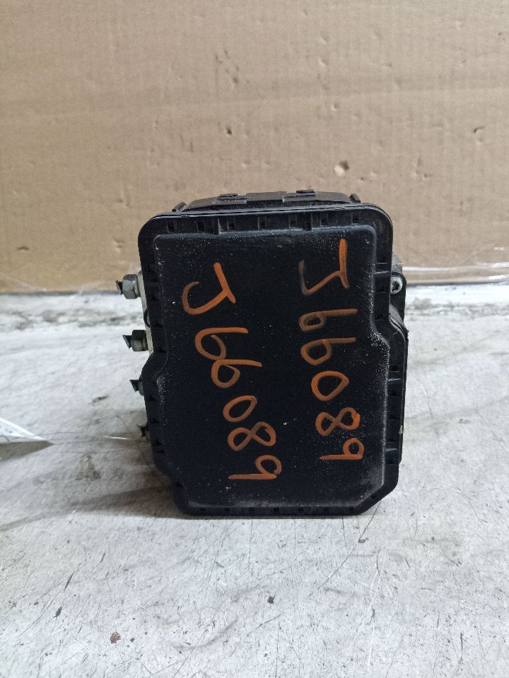 Used ABS Modulator fits: 2014 Honda Accord Modulator Assembly Sdn 2.4L ...
