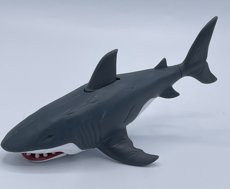 Great White Shark w/ Biting Action Toys R Us Chap Mei Animal Planet ...