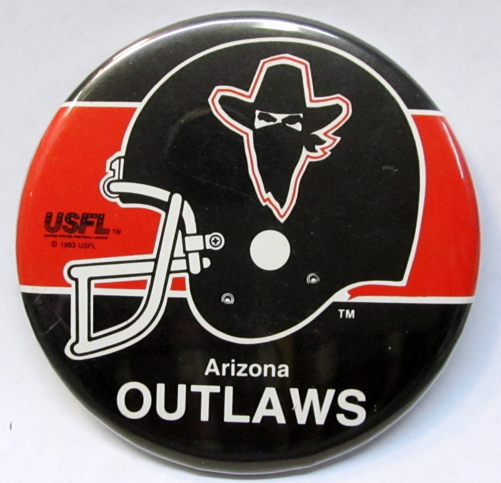 large 1985 ARIZONA OUTLAWS defunct USFL football 3.5" celluloid pinback ...