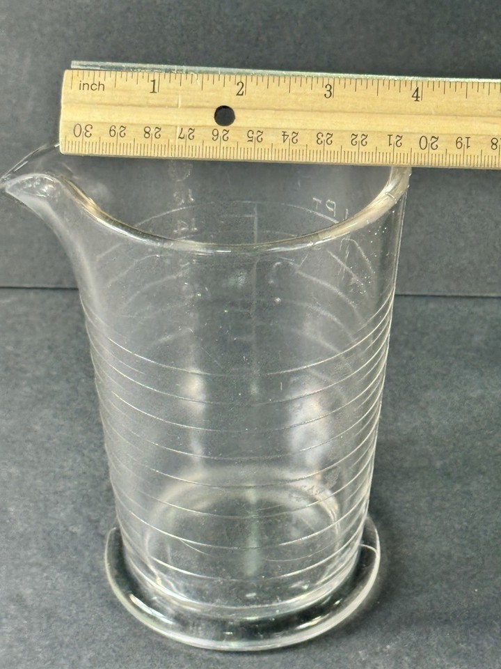 Vintage 1 Pint Glass Measuring Beaker Pitcher Embossed Graduations ...