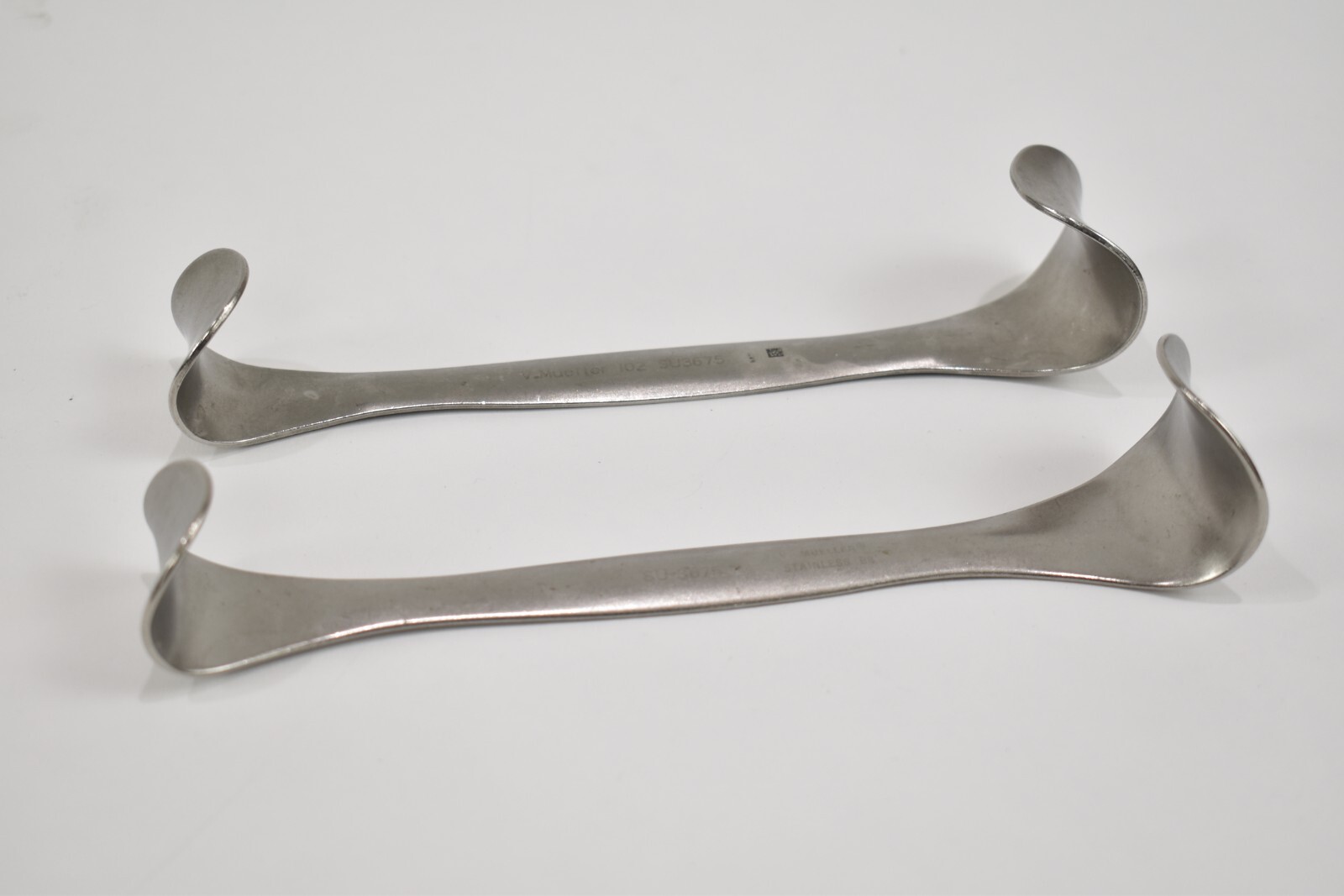 V. Mueller SU3675 GOELET Stainless Steel Surgical Retractors - Set of 2 ...