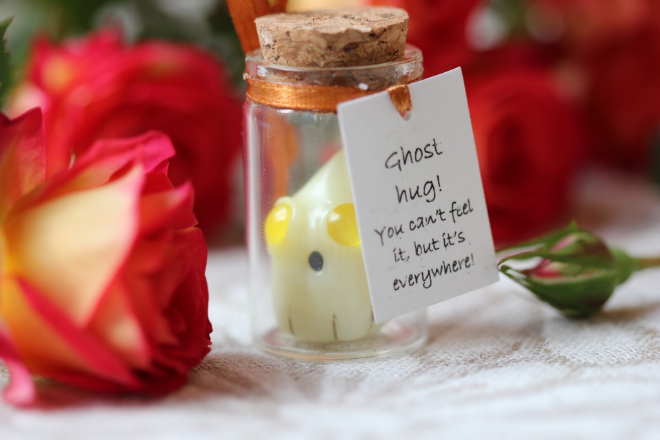 Ghost Figurine Glow in the Dark Spook Halloween Decorations Party Favor ...