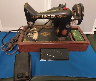 Vintage 1930s Singer Sewing Machine 99-13 w/Bentwood Case & Accessories ...