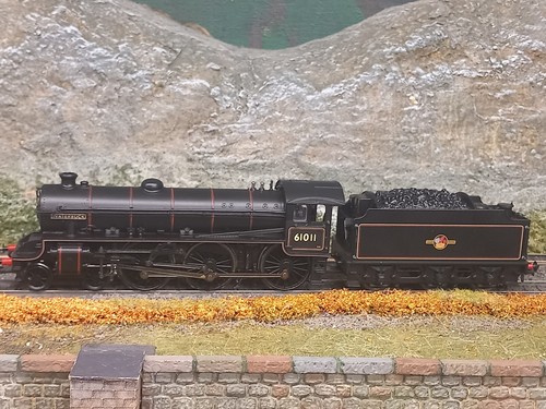 Bachmann 31-713 Class B1 61001 BR Lined Black Late Crest Renumbered ...