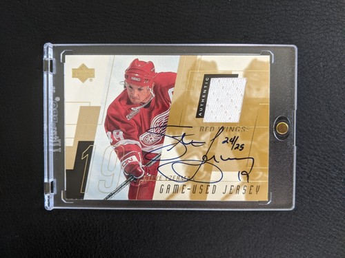 Steve Yzerman 2000-01 Upper Deck Autographed Game Jersey /25 Signed ...