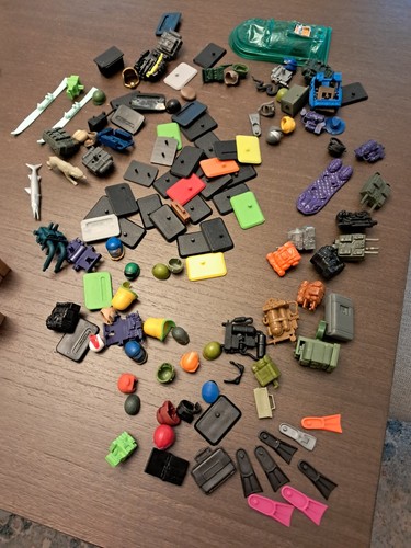 GI Joe Accessory Lot 90 - 94 (Skis, Backpacks, Flippers, Launcher and ...