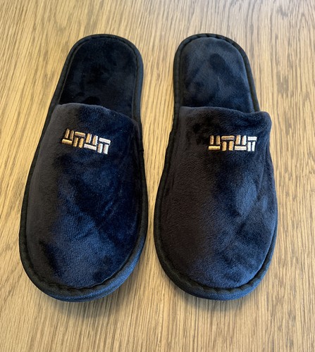 THOMPSON HOTELS SLIPPERS - NEW IN PACKAGE | eBay