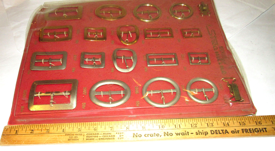 VINTAGE 1960s-70s BUCKLE STORE DISPLAY WITH EXTRA BUCKLES! BRASS ...