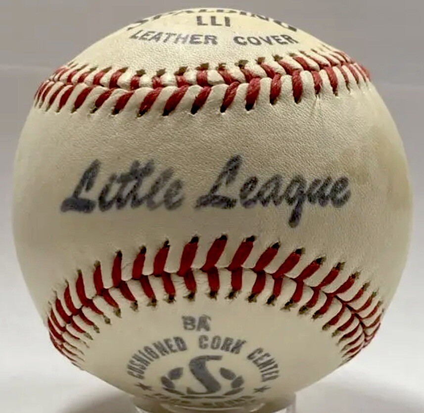 RARE BEAUTIFUL Ken Boyer (Died 1982) PSA Signed Baseball HOF St. Louis ...