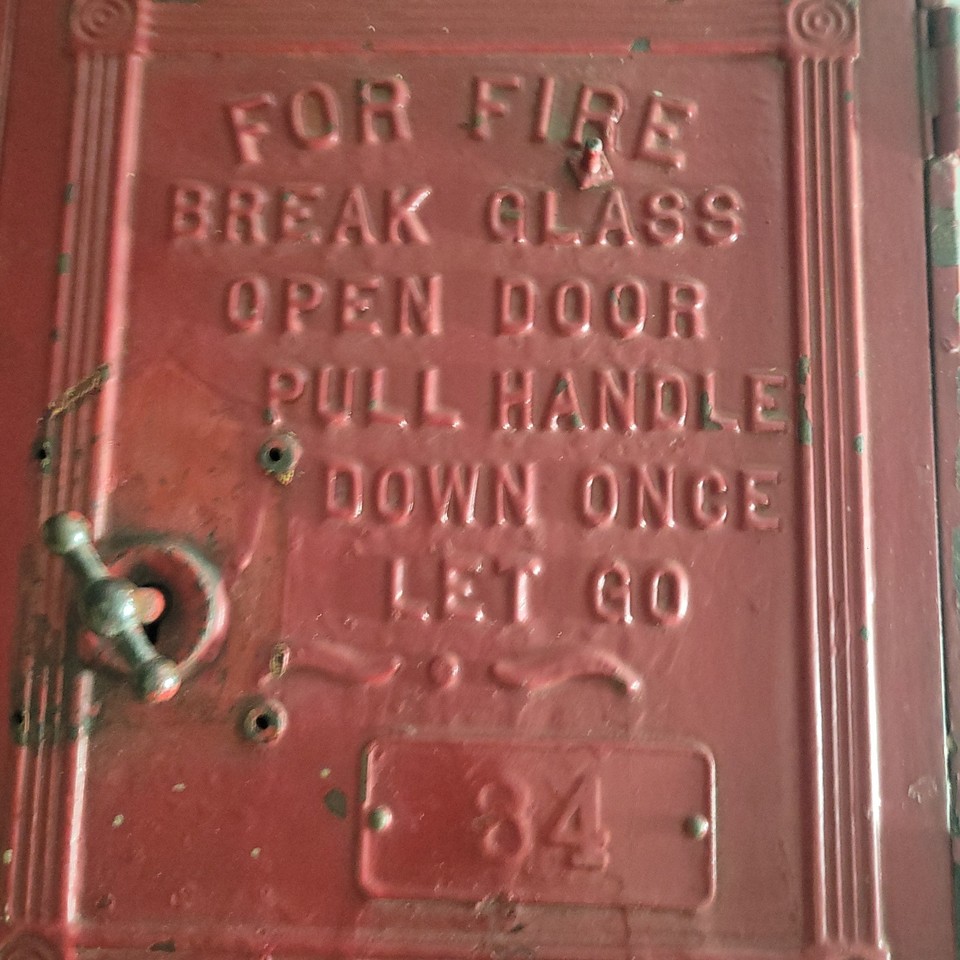 Antique large cast Iron Gamewell Fire Alarm box | eBay