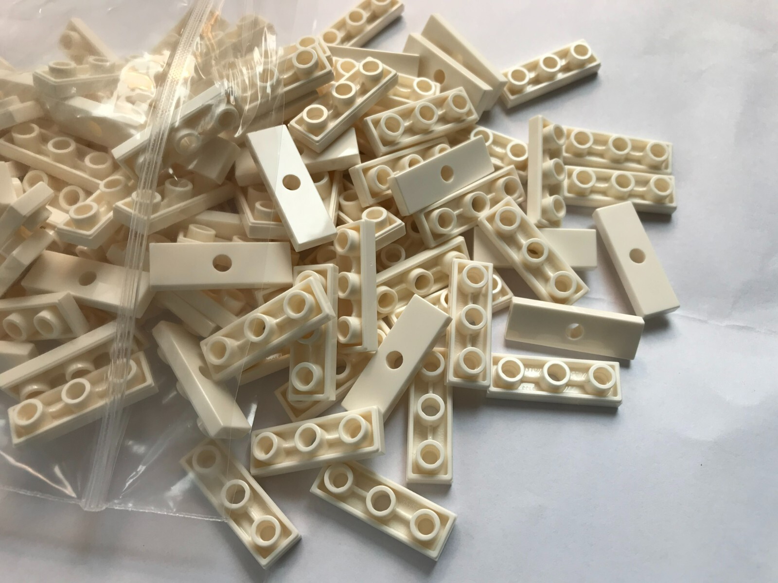 LEGO -NEW-#35459-WHITE-TILE MODIFIED 1 X 3 INVERTED W/ HOLE-10 PIECES ...