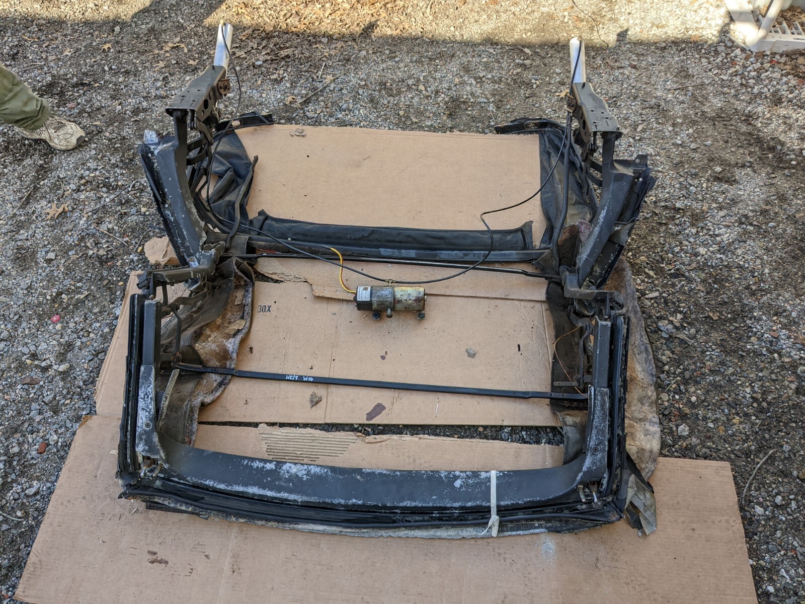 1987-1993 Mustang Convertible Top Frame with Lift Cylinders & Latches ...