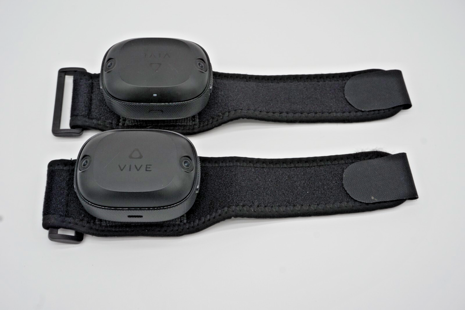 5x HTC VIVE Ultimate Tracker | VRChat Full Body Tracking | EXCELLENT | eBay
