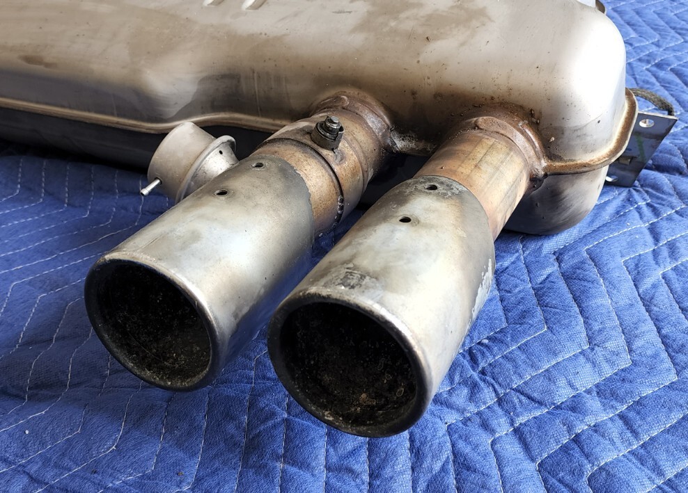 2010 11 12 13 S63 BMW X5M E70 E71 X5 X6 M Exhaust Muffler Rear Section ...