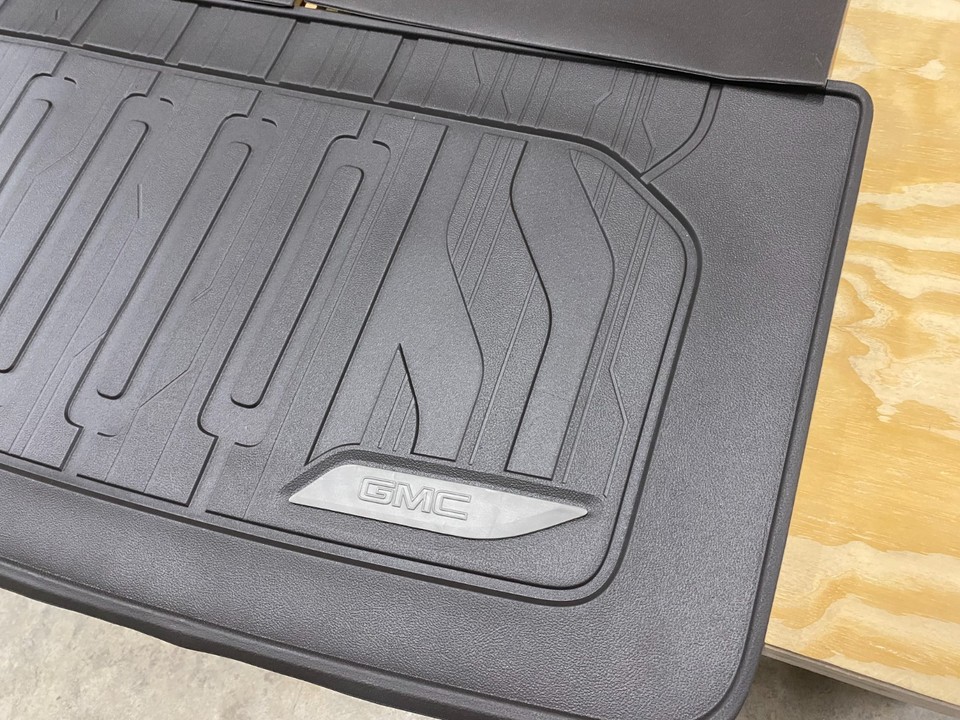2021-2025 GMC Yukon Integrated Cargo Liner 85783761 Dark Ash Gray w ...