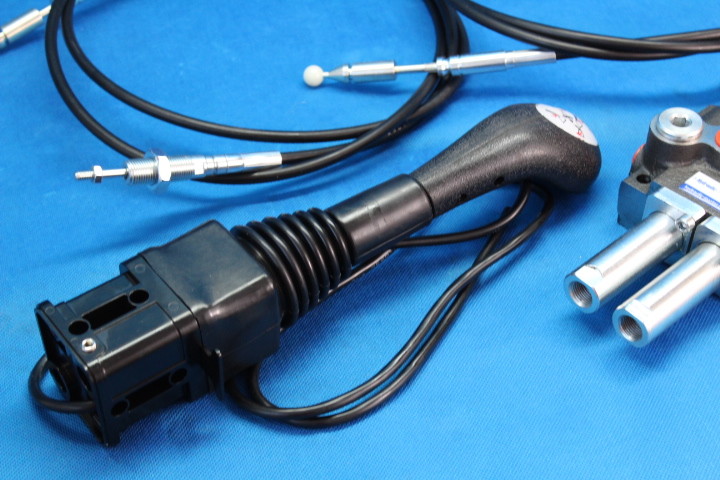 HYDRAULIC KIT VALVE 2 SECTIONS + CONTROL JOYSTICK Kubota L3400 | eBay