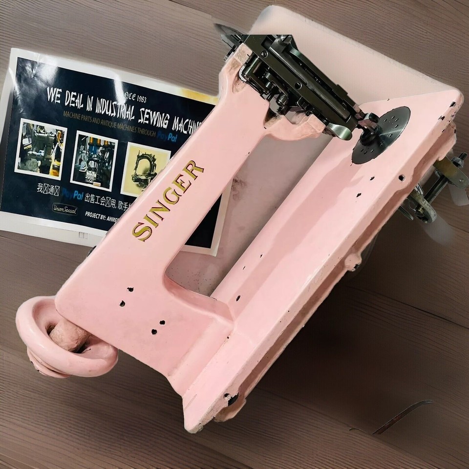 Singer 114w103 Chain stitch & Moss Stitch Embroidery Machine + table ...