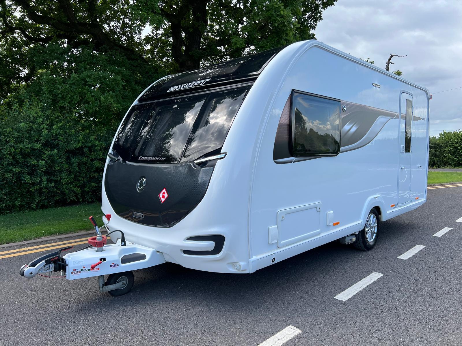 SWIFT CONQUEROR 480 | 2018 | 2 BERTH TOURING CARAVAN | SOLAR | MOVER ...