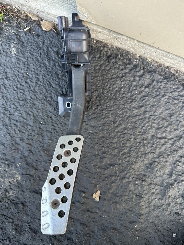 2004-2011 Mazda RX8 Gas Clutch And Brake Pedal Set rx-8 | LHD | OE | Pedals