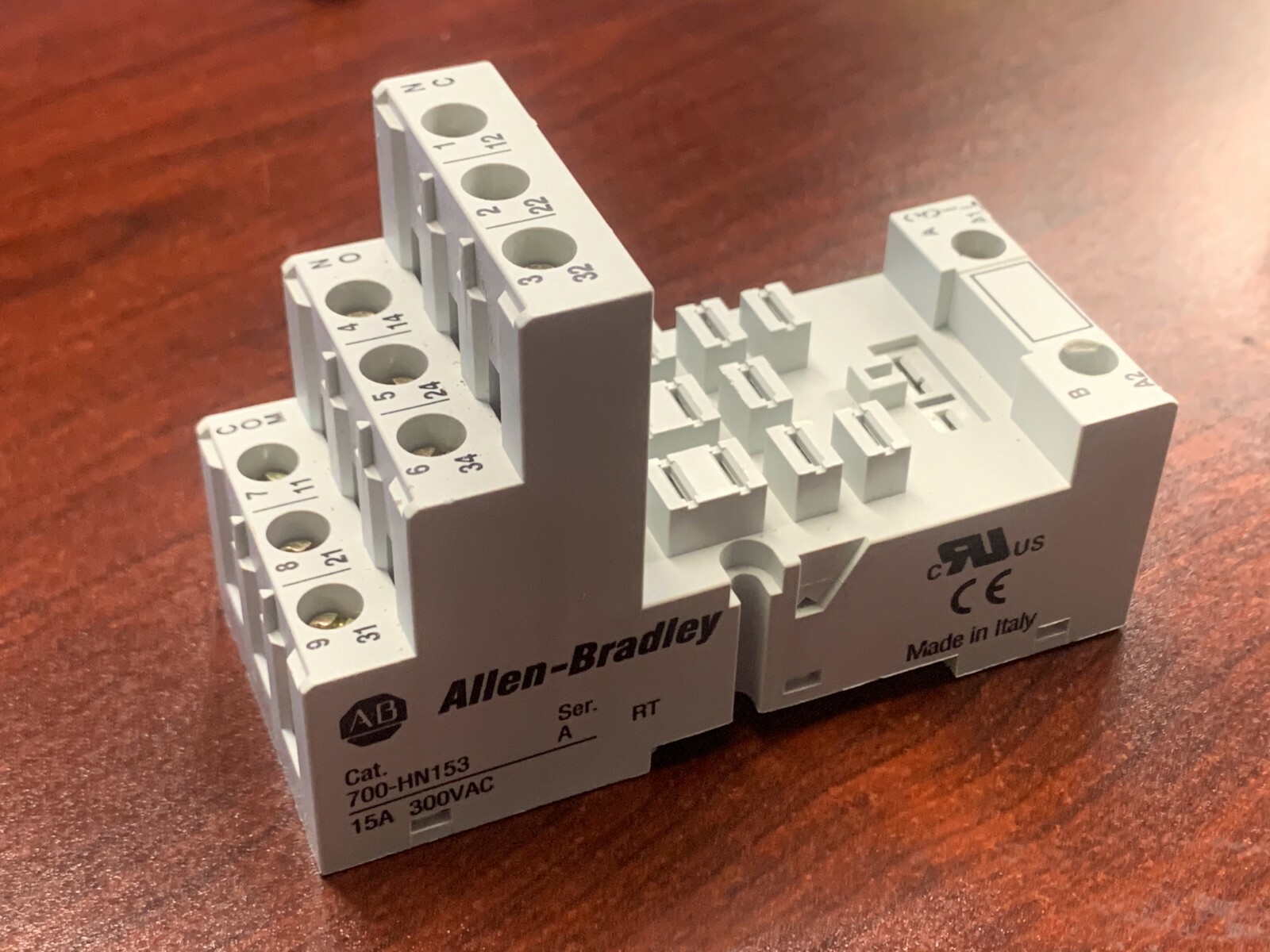New Allen-Bradley Relay Socket 700-HN153 Serial A 15A 300VAC | eBay