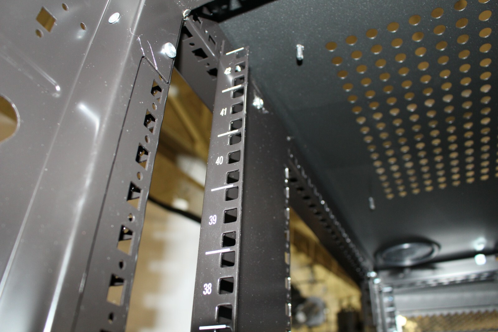 19" Dell/Rittal 4220 Netzwerkschrank H2000 x B600x T800 cm ...