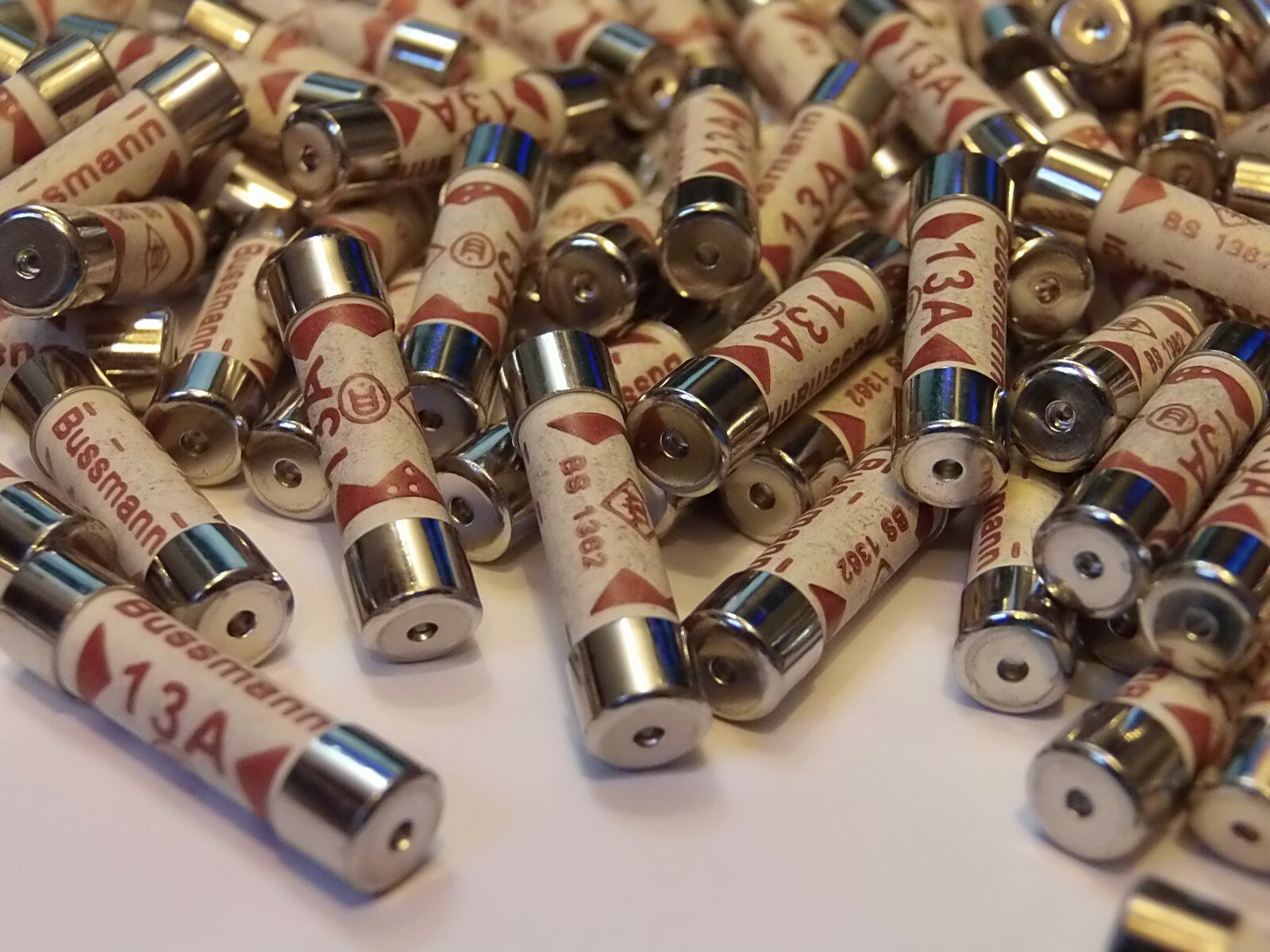 25 x 13AMP DOMESTIC PLUG FUSES ( 25 BUSSMANN 13A 240V FUSES BS1362) L50 ...