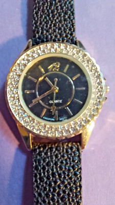 BLINGY WATCH WITH RHINESTONES QUARTZ BLACK PEBBLE GRAIN STRAP | eBay