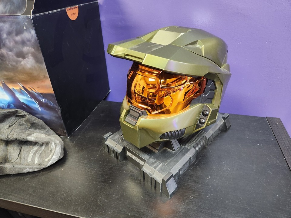 Halo 3 Legendary Edition (Microsoft Xbox 360, 2007) Master Chief Helmet ...