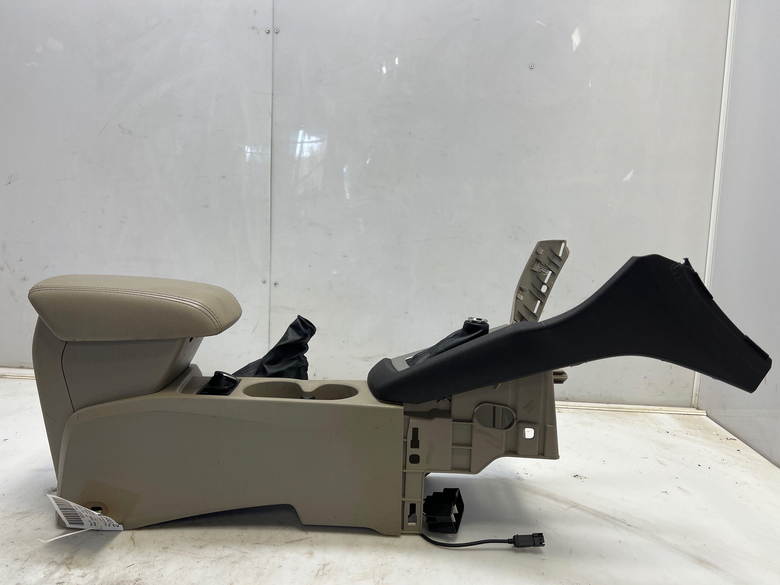 2013 2014 Ford Focus Center Console Assembly Closed Bin OEM ...