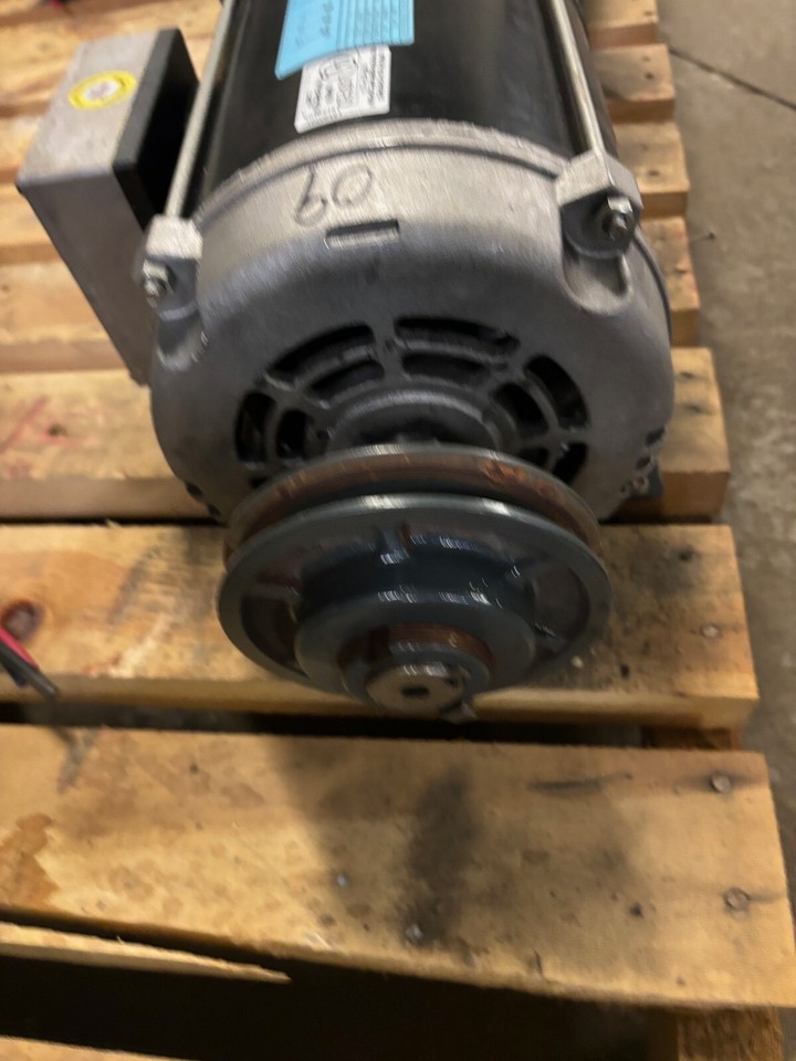 WEG X70421323-010 7.5HP 184TZ Frame 3PH 3475RPM inverter Duty 208-230 ...