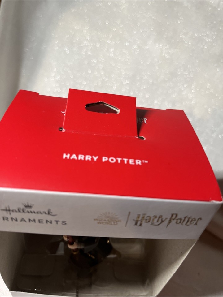Hallmark Ornaments Wizarding World Harry Potter w/ Thunderbolt Broom ...