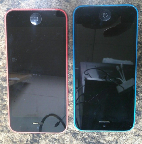 2 Vintage Apple iPhone 5C A1456 Smartphones 4G LTE Collectibles very ...