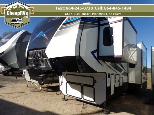 No Reserve Used 5th wheel toy hauler 3 slide missing furniture $60k ...