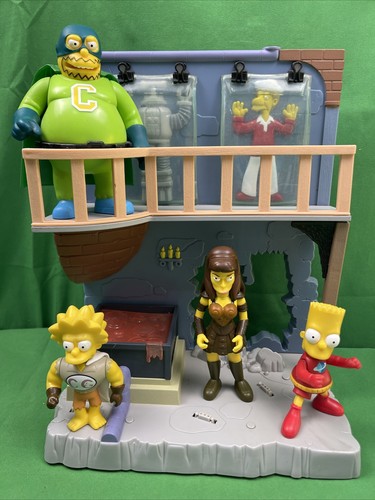THE SIMPSONS COLLECTOR’S LAIR TREEHOUSE OF HORROR Toys r Us EXCLUSIVE ...