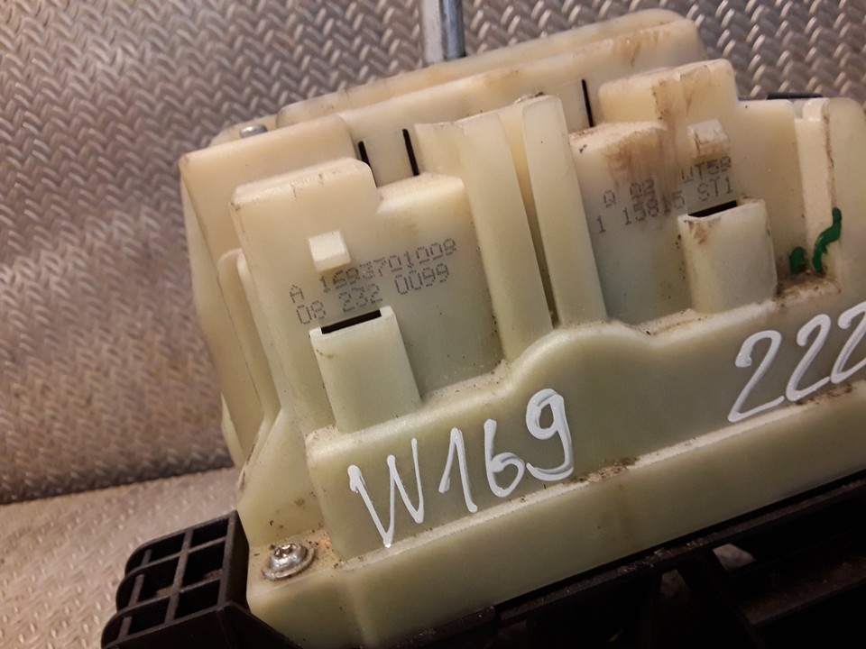 Mercedes Benz A W169 Auto Boite de Vitesse Sélecteur 1693701009 | eBay