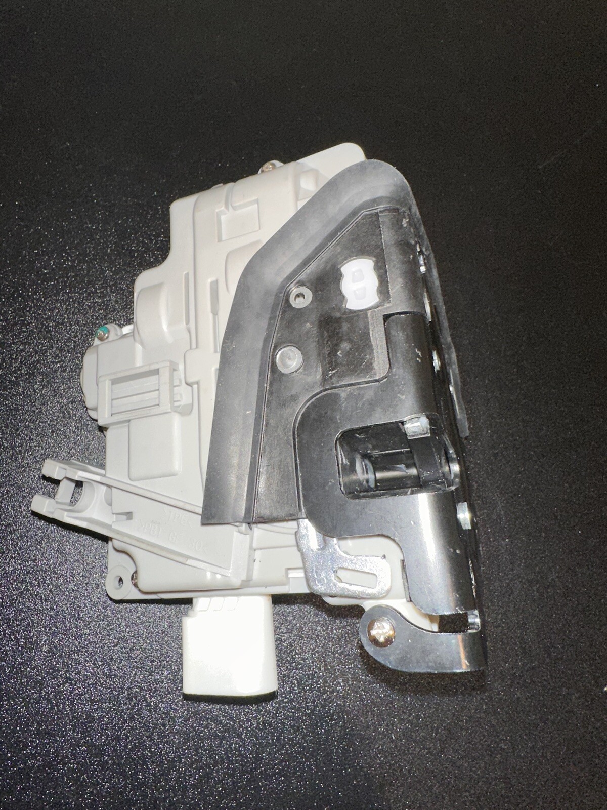 09-12 audi a4 door lock actuator front right passenger 3C1837016A ...