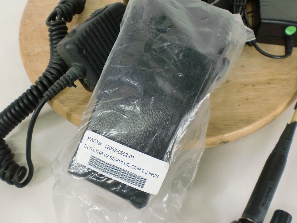 Harris Unity XG-100P P25 Radio VHF UHF 700/800 Bluetooth w/Mic Holster ...