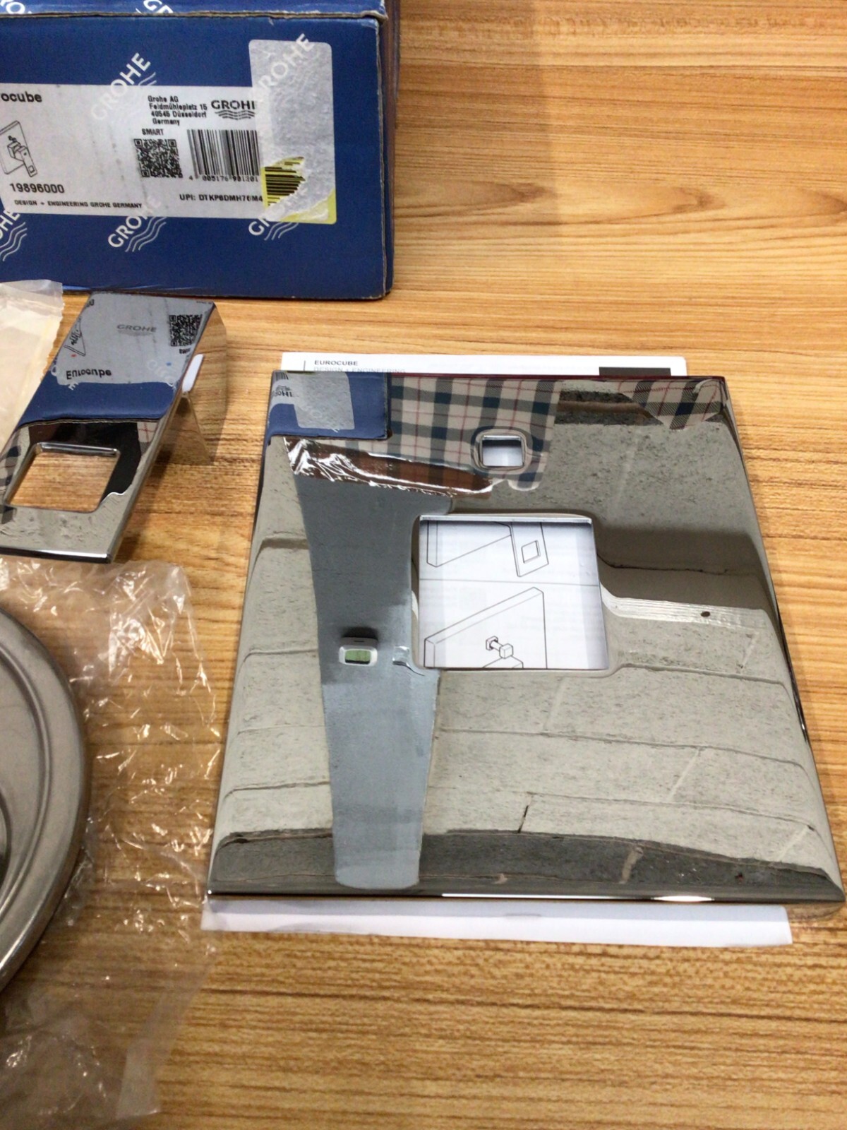 GROHE 19896000 Eurocube Single Lever Bath Shower Mixer Trim for sale ...