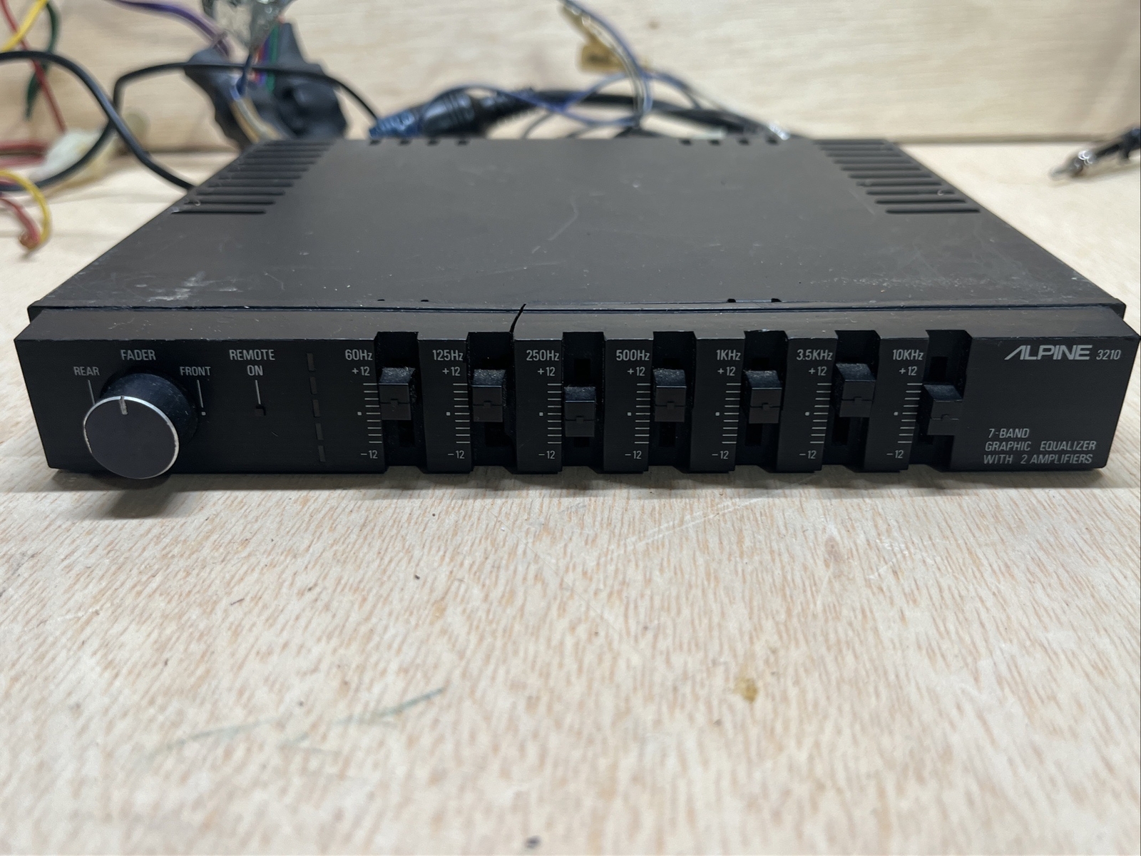 ALPINE EQ 3210 OLD SCHOOL CAR STEREO GRAPHIC EQUALIZER 7 BAND CAR AUDIO ...
