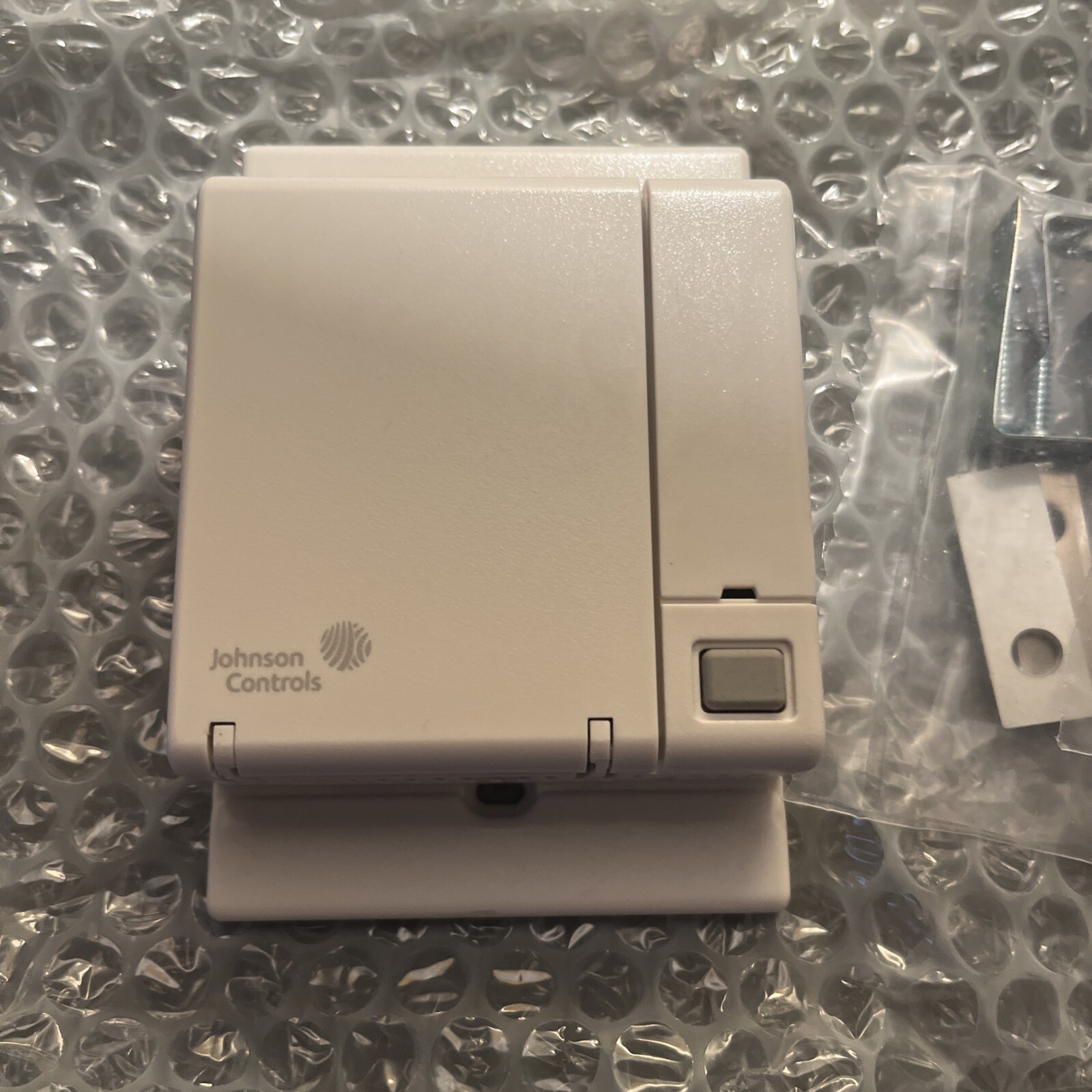 Johnson Controls TE-67NT-1N00 Metastat Temperature Sensor, 1K Nickel ...