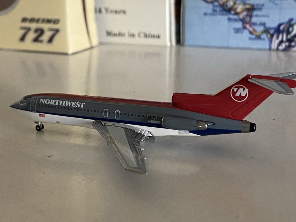 SMAC Seattle Model Aircraft Northwest Airlines Boeing 727-100 1:400 ...