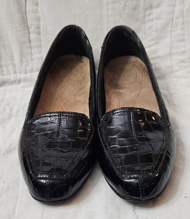 Clarks Artisan Womens Black Croc Patent Leather Flat Loafer Shoe 15260 ...