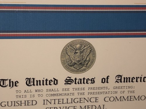 CIA - DISTINGUISHED INTELLIGENCE COMMEMORATIVE SERVICE MEDAL ...
