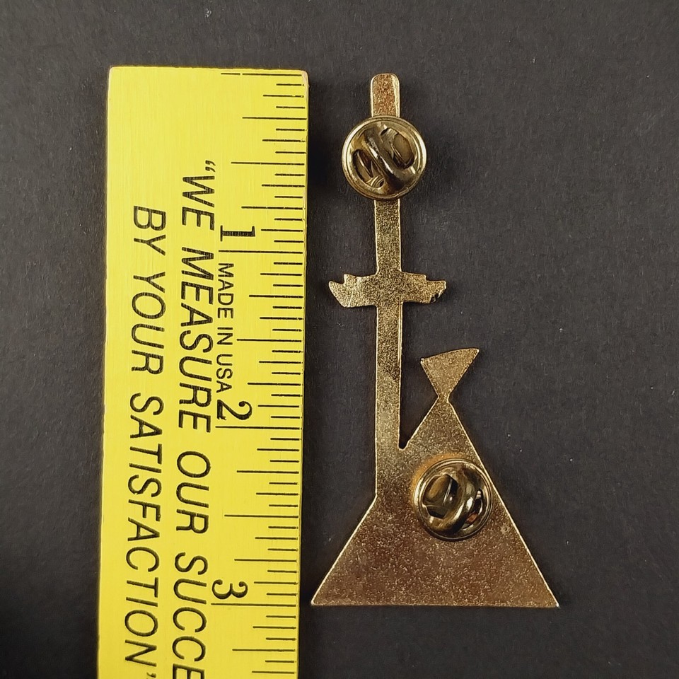 Vintage 1983 Tomahawk Wisconsin Teepee Lions Club Metal Enamel 3" Lapel ...