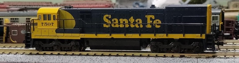 Kato N Scale 176-171 U30C ATSF Blue/Yellow. Rd.# 7507 | eBay