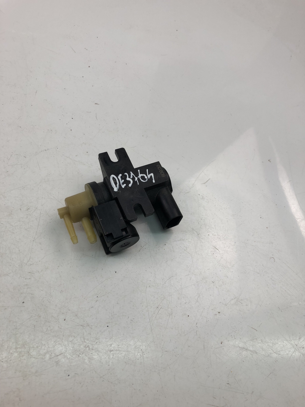 VOLVO V40 Hatchback Vacuum Valve 31480559 2014 22460999 | eBay