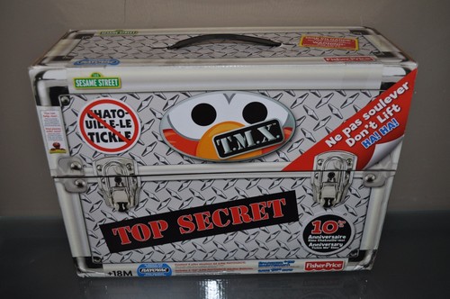 RARE FRENCH BRAND NEW TICKLE ME ELMO TMX 2006 ORIGINAL SPEAKS IN FRENCH ...