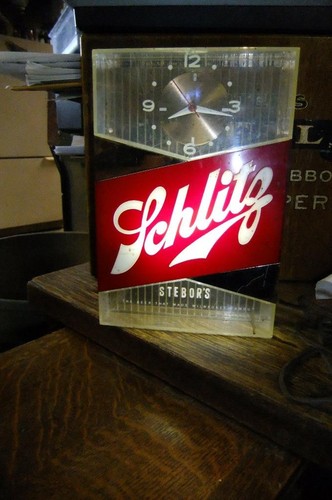 Vintage SCHLITZ BEER lighted bar clock sign 1959 works! Milwaukee ...